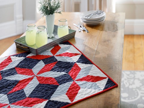 How to Make a Madison Table Runner with Shabby Fabrics - Quilting Tutorials