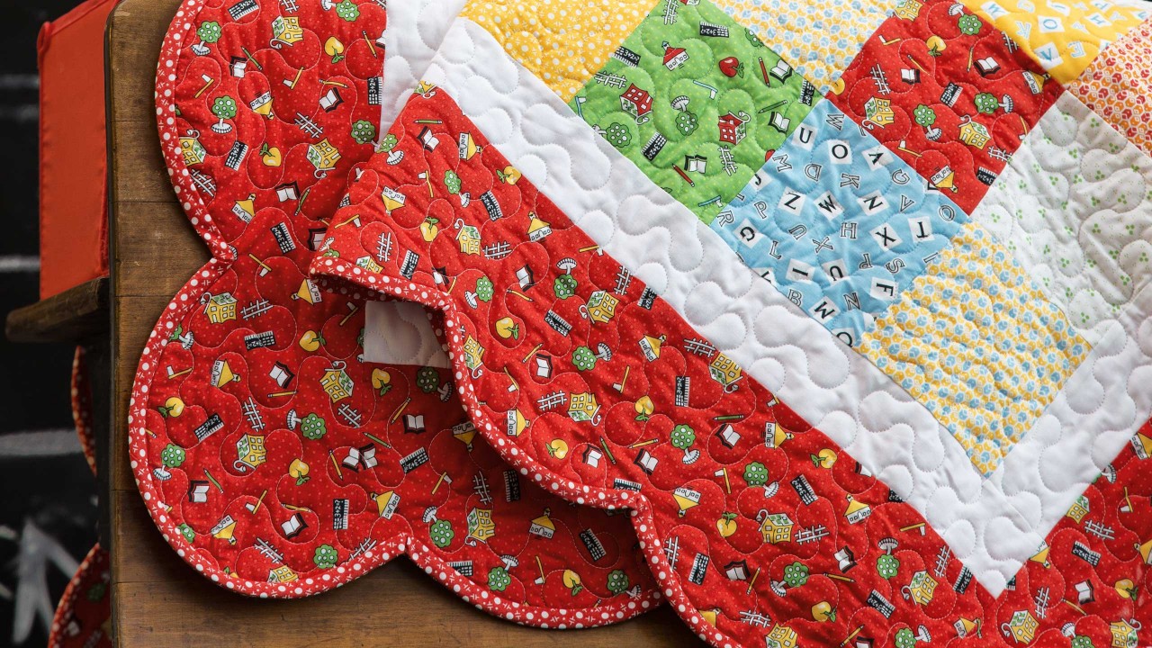 Zig Zag Charm Pack Table Runner — Quilting Tutorials