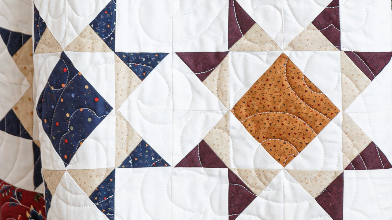 Make a "Confetti Star" Quilt with Jenny Doan of Missouri Star ...